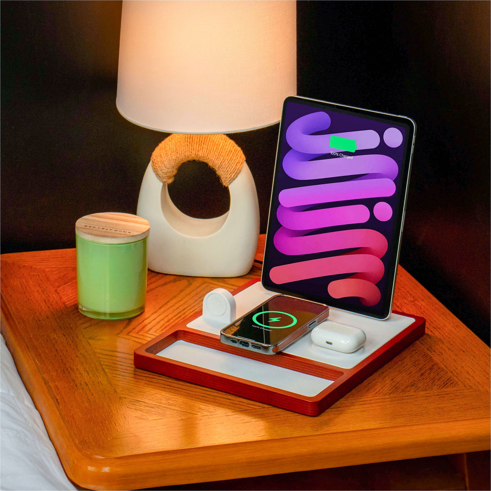 QUAD TRAY White - 4-in-1 MagSafe Oak Wireless Charger with iPad Stand ...