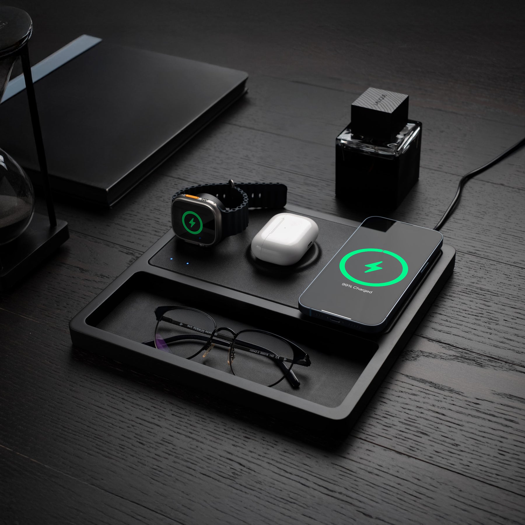 TRIO TRAY Black - 3-in-1 MagSafe Midnight Black Wireless Charger with ...