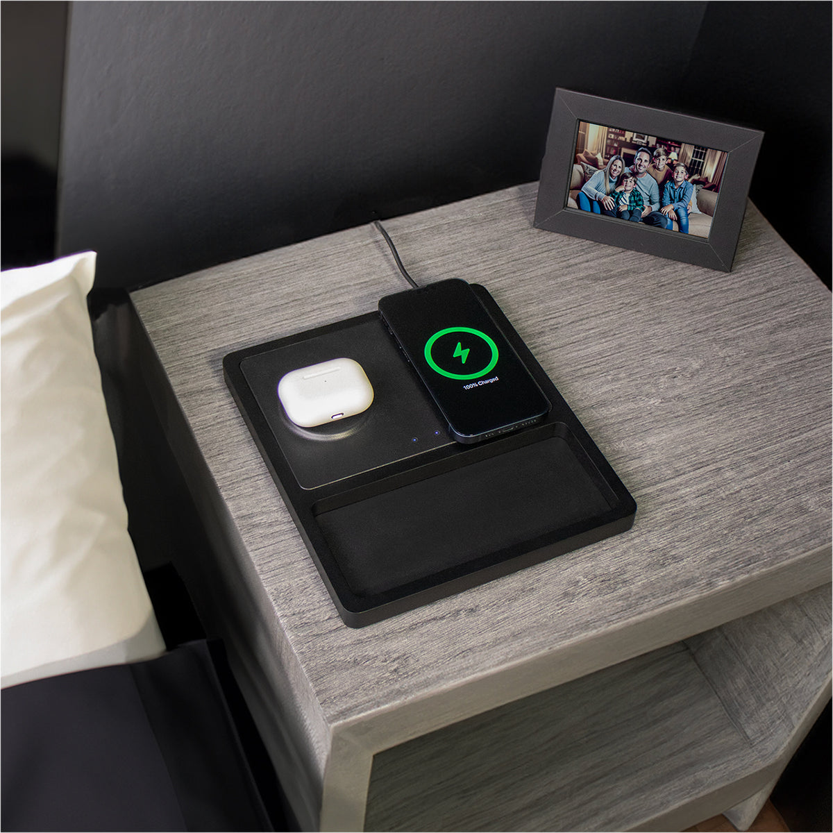 DUO TRAY Black - 2-in-1 MagSafe Midnight Black Wireless Charger with U ...